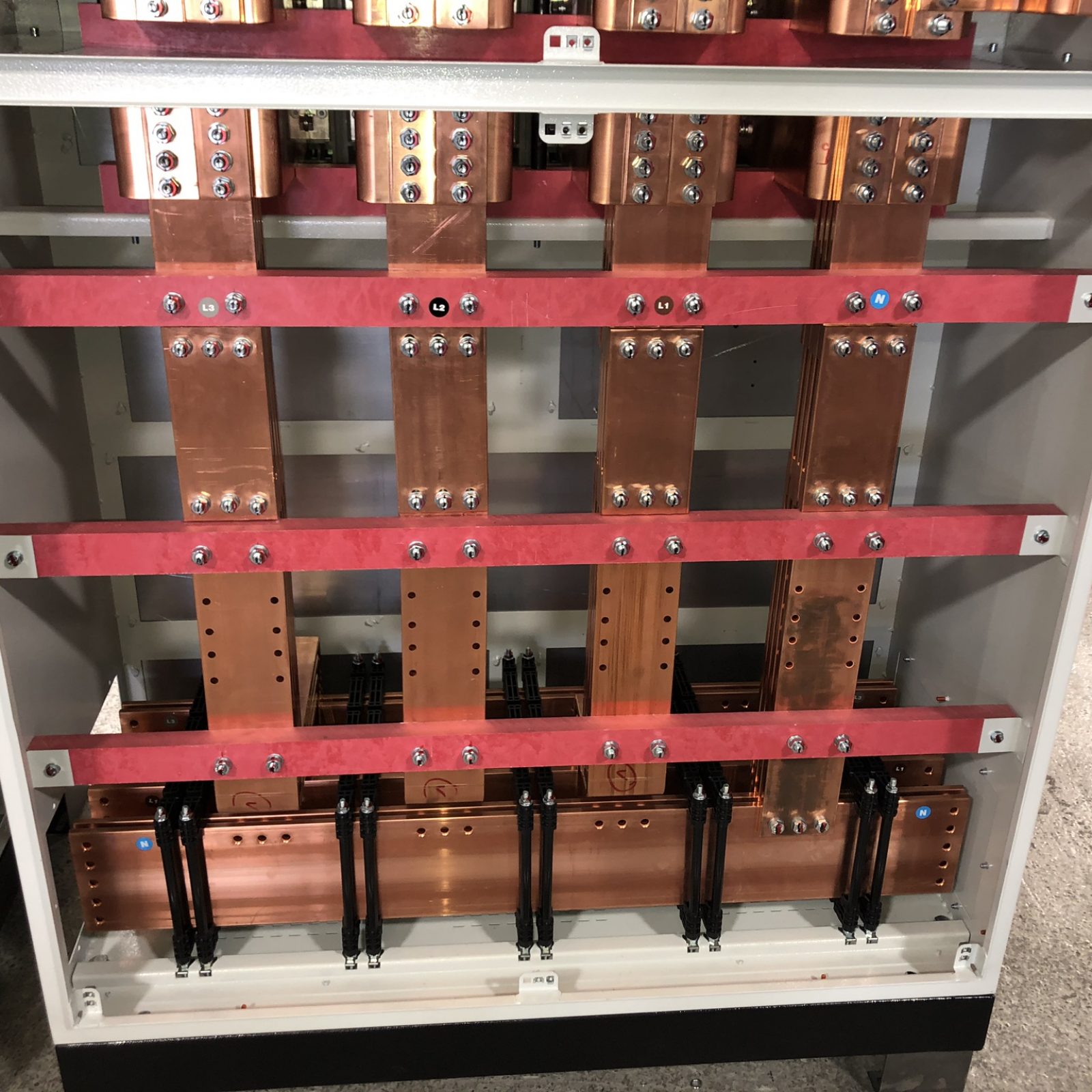 4000amp BusBar system - Adams Enclosures Limited